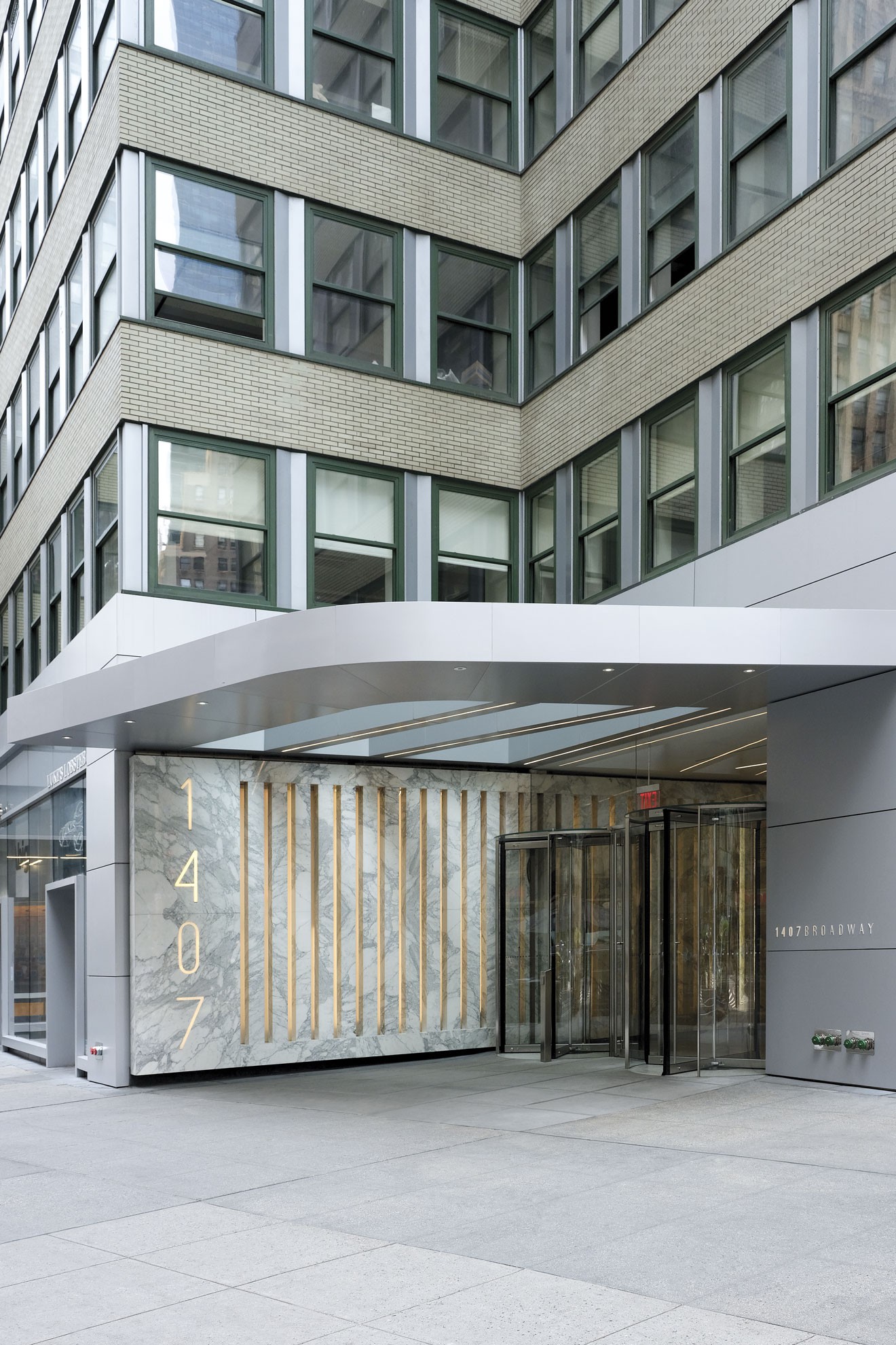 Skyscraper's Entrance Hall | Bruno Paul