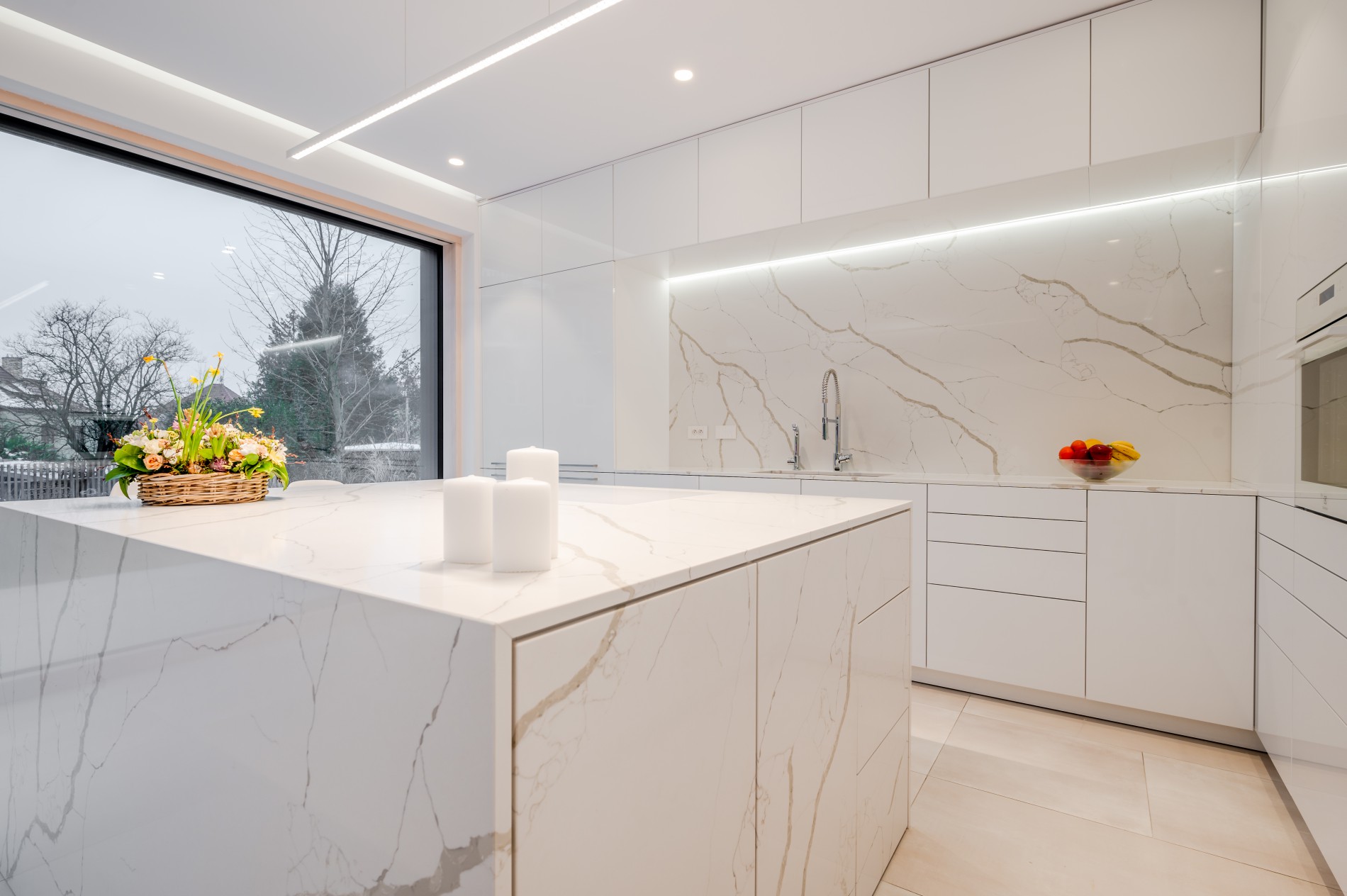 Bruno Paul Crystal Calacatta Silva | Bruno Paul